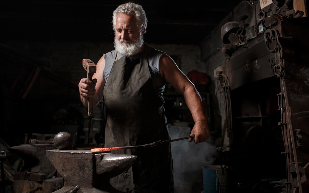 What Is EN45 Steel? Is EN45 Steel Good For Swords? EN45 Steel Review ...